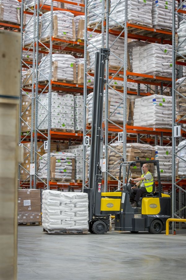 Combilift Aisle Master | MEYNSTAPLER